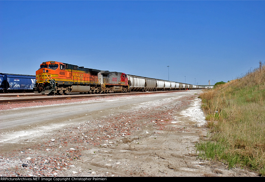 BNSF 4869